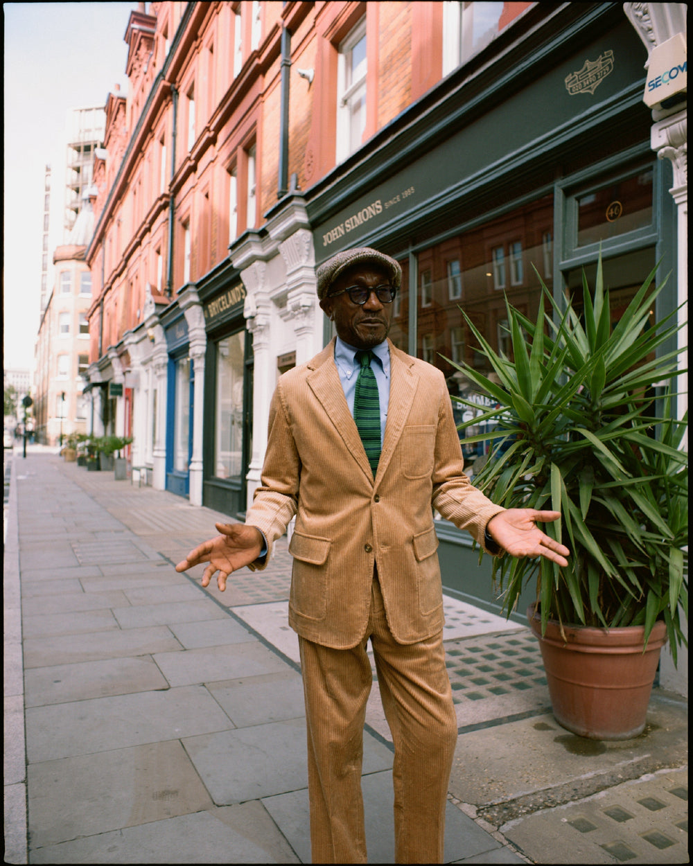 Shoes Like Pottery – JOHN SIMONS